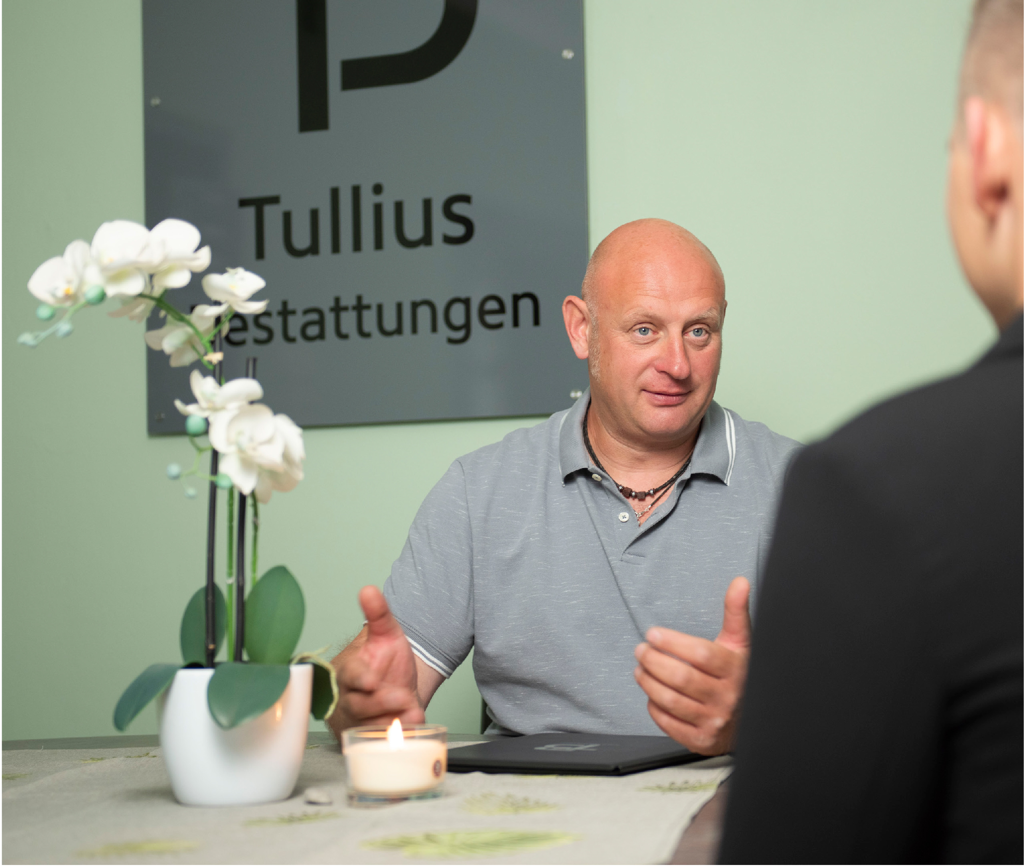 ÜBER UNS – Tullius Bestattungen